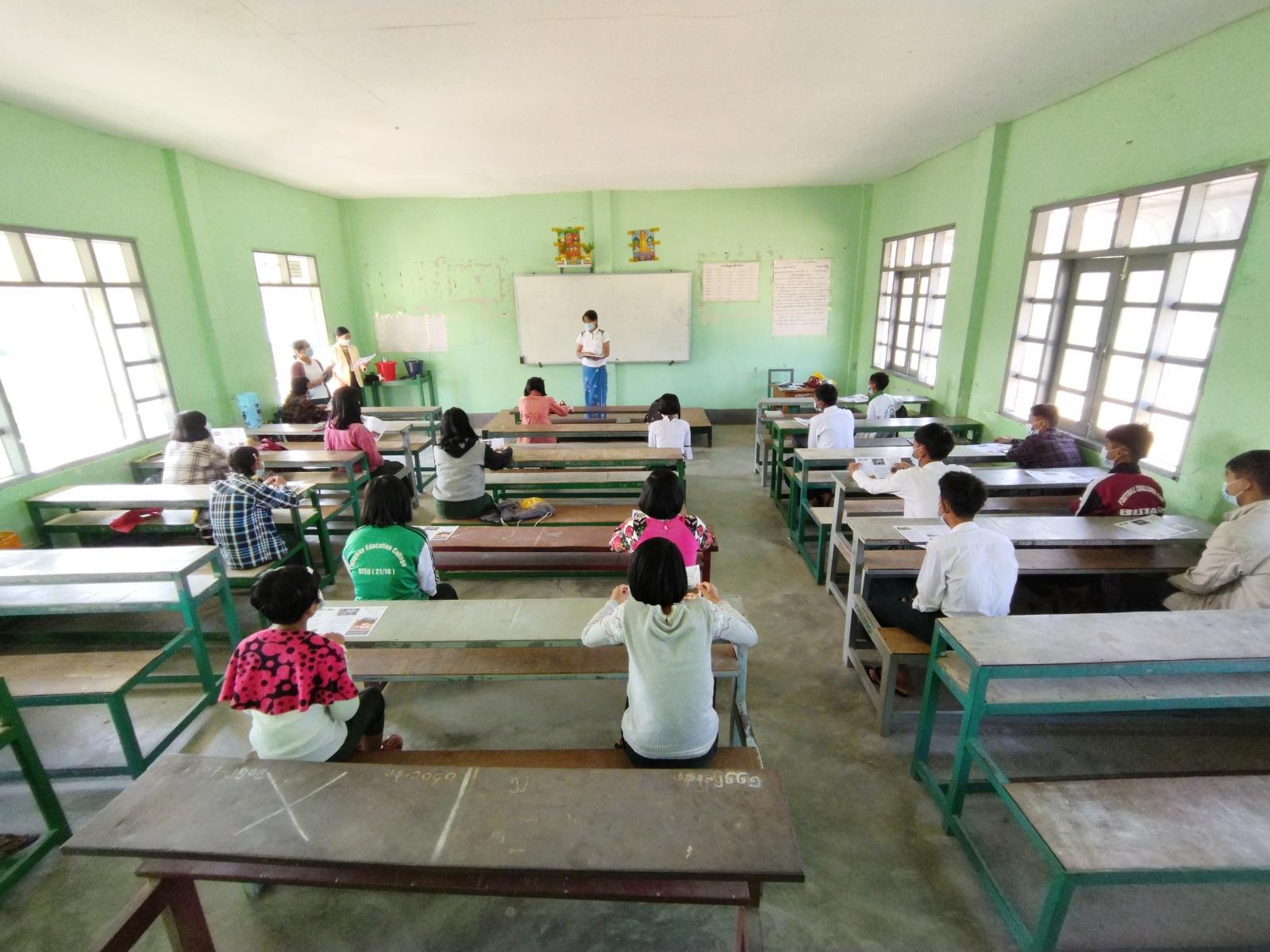 နတ်မောက်မြို့ အမှတ် ၃ အခြေခံပညာ အထက်တန်းကျောင်း၌ ၇၅ နှစ်မြောက်စိန်ရတု ပြည်ထောင်စုနေ့ အထိမ်းအမ